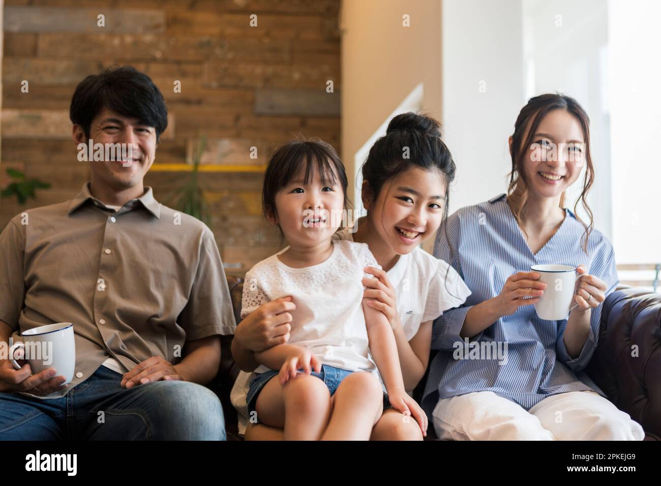 Family of 4 Portrait of a Family of 4 Stock Photo - Alamy
