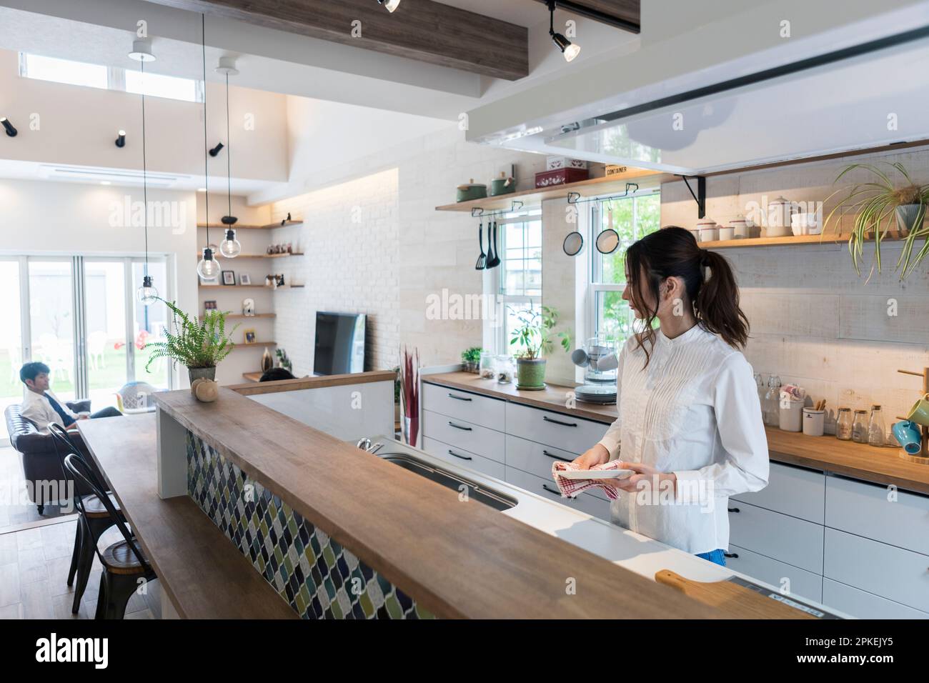 Tv in kitchen hi-res stock photography and images - Alamy