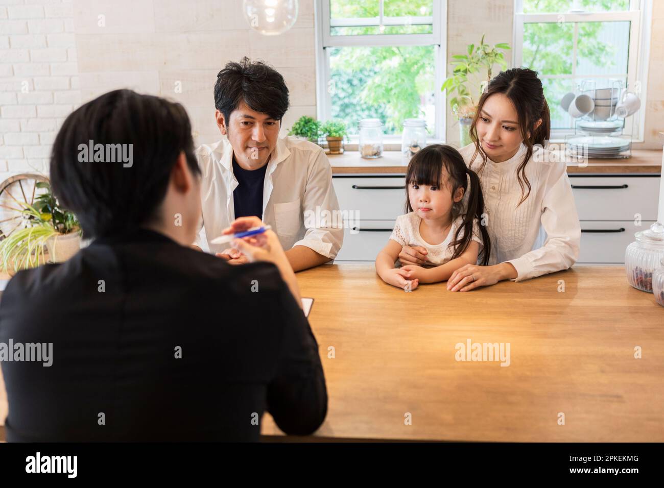 Interview japanese family hi-res stock photography and images - Alamy