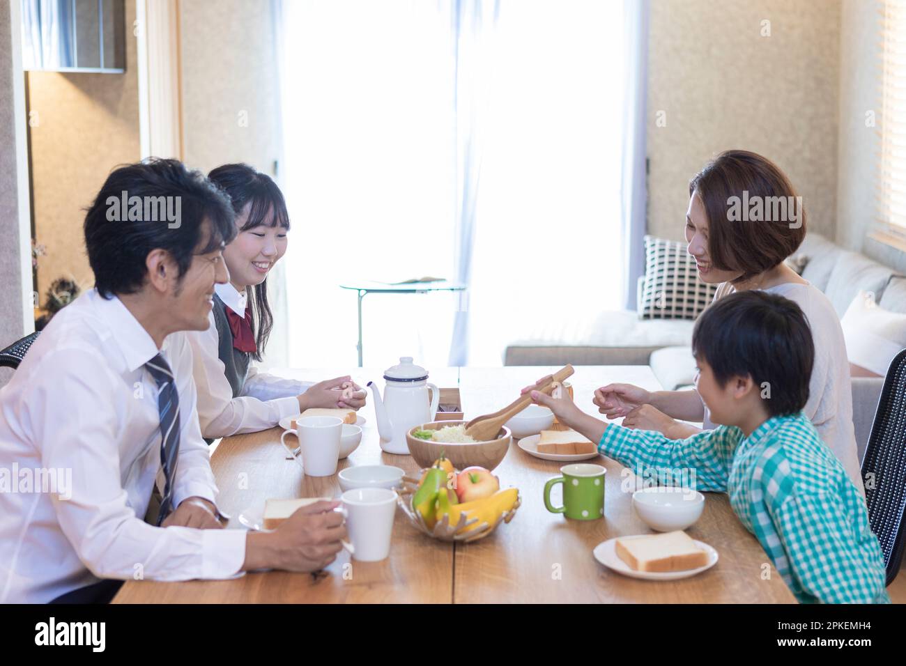 Family Eating Breakfast Stock Photo - Alamy