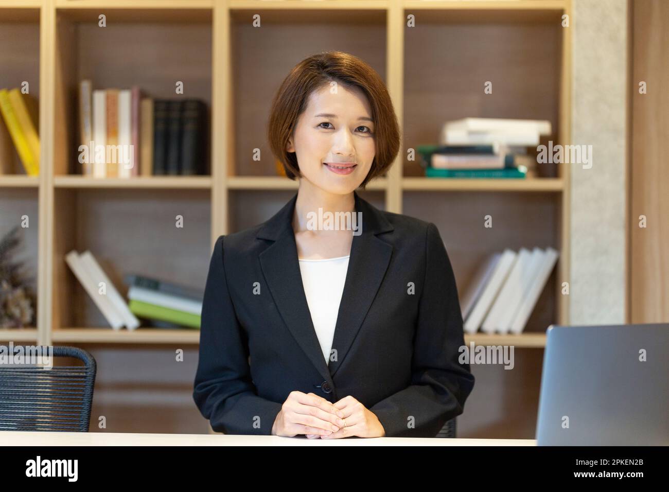 Portrait of reception staff Stock Photo - Alamy
