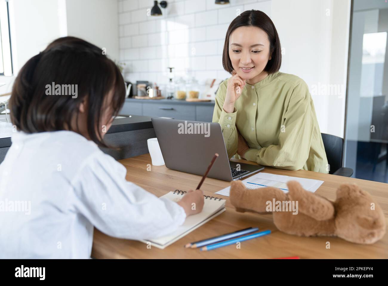 Unwind family hi-res stock photography and images - Alamy