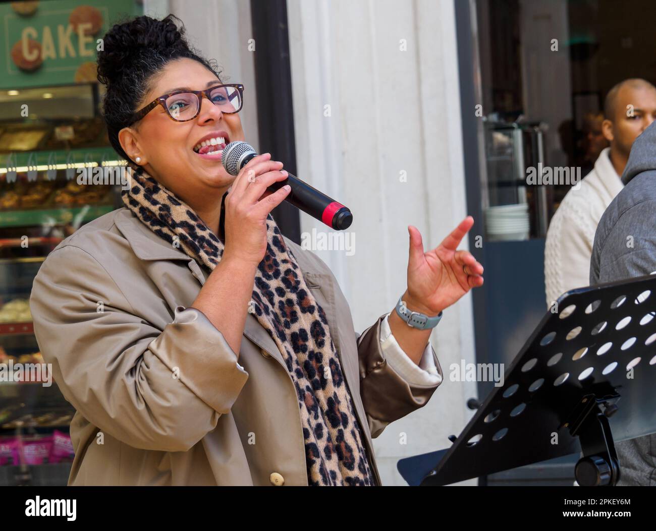 Staines, UK. 7 Apr 2023. A Gospel singer. Christians in Staines, as in ...