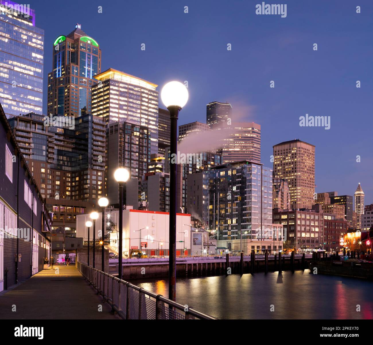 Seattle city light pollution hi-res stock photography and images - Alamy