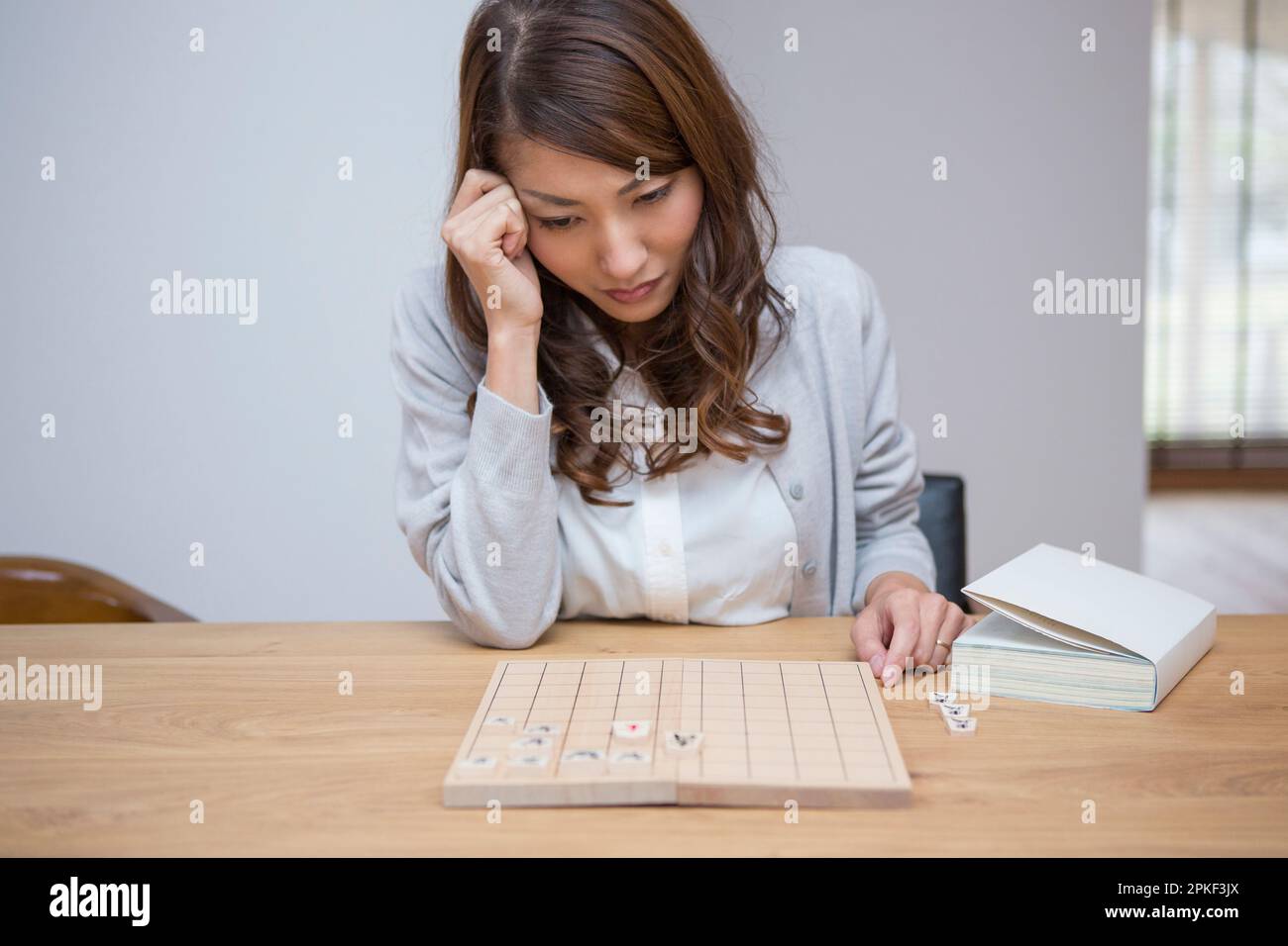 Women who play Shogi Stock Photo - Alamy