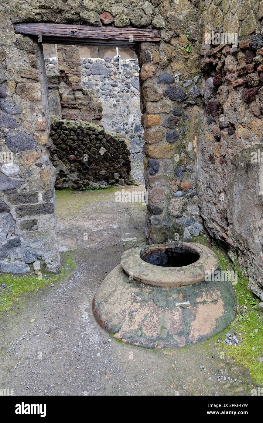 Storage dolia jar hi-res stock photography and images - Alamy