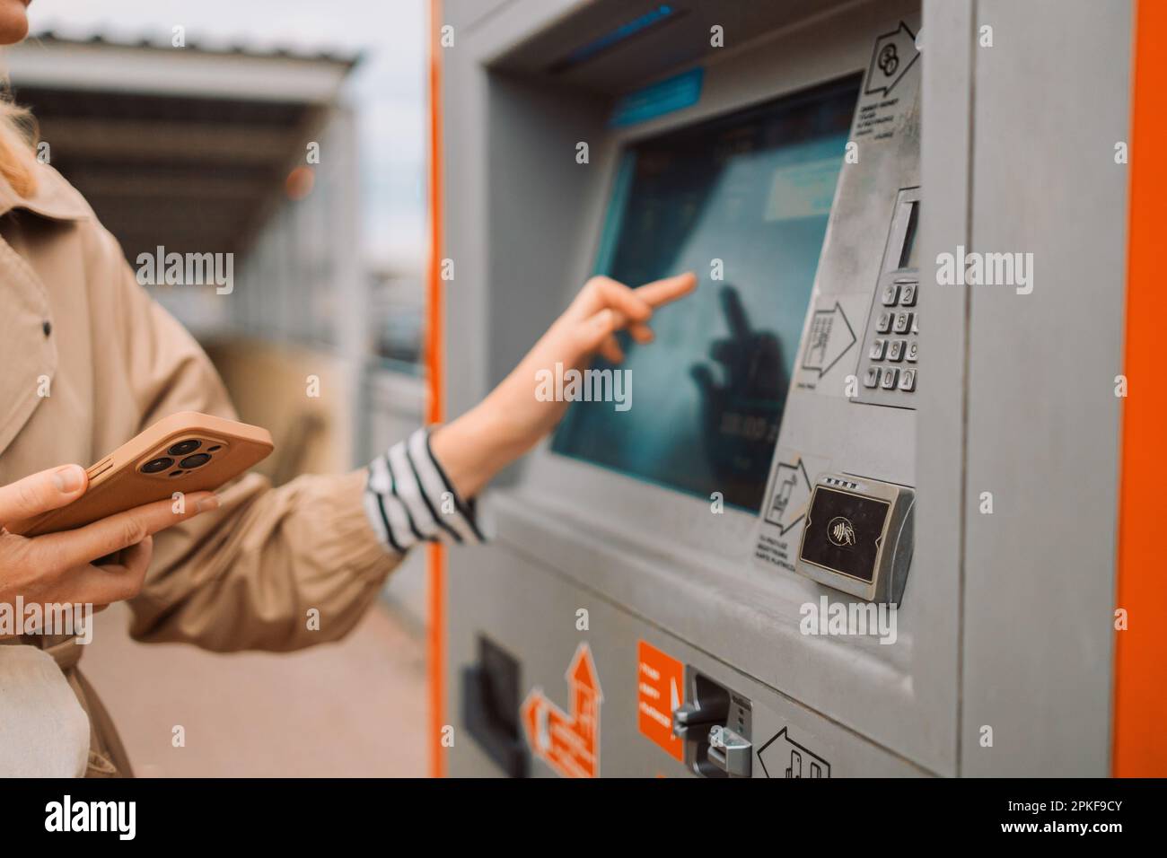 Modern metro kiosk hi-res stock photography and images - Alamy