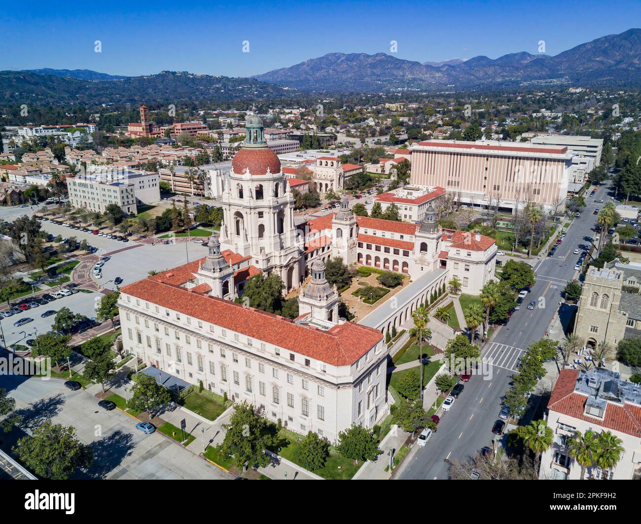 Aerial view pasadena city hall hi-res stock photography and images - Alamy