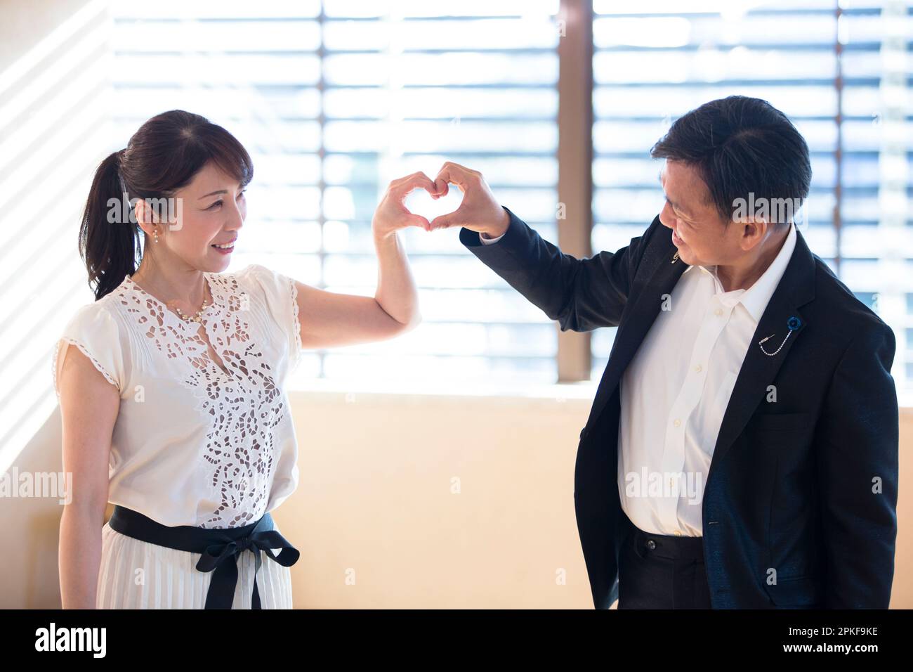 Hands dress making hi-res stock photography and images - Alamy