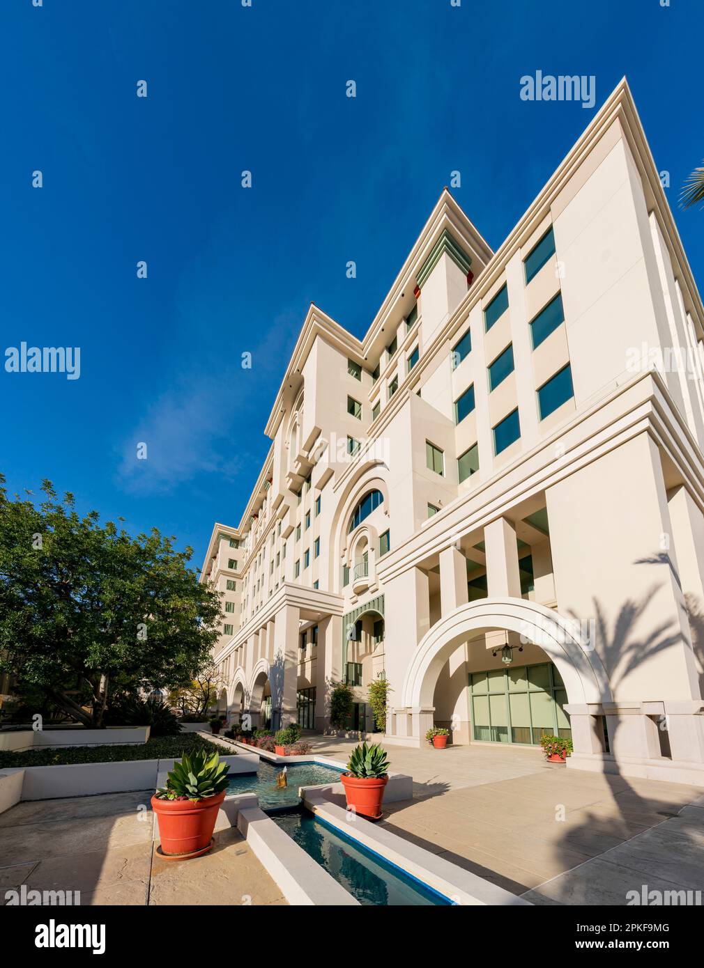 Sunny view of the Plaza Las Fuentes at California Stock Photo - Alamy