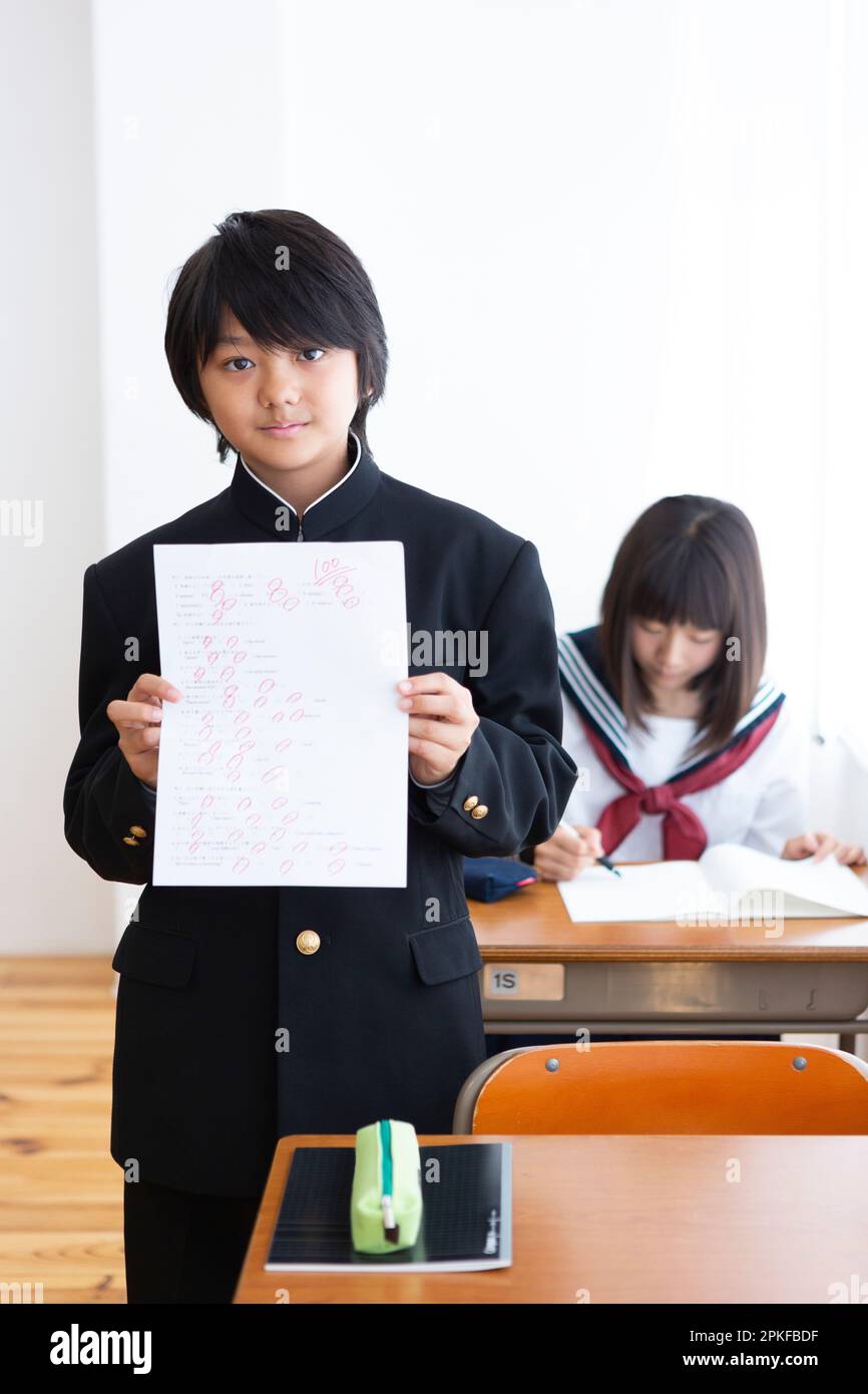 Junior high school students with a perfect score Stock Photo - Alamy