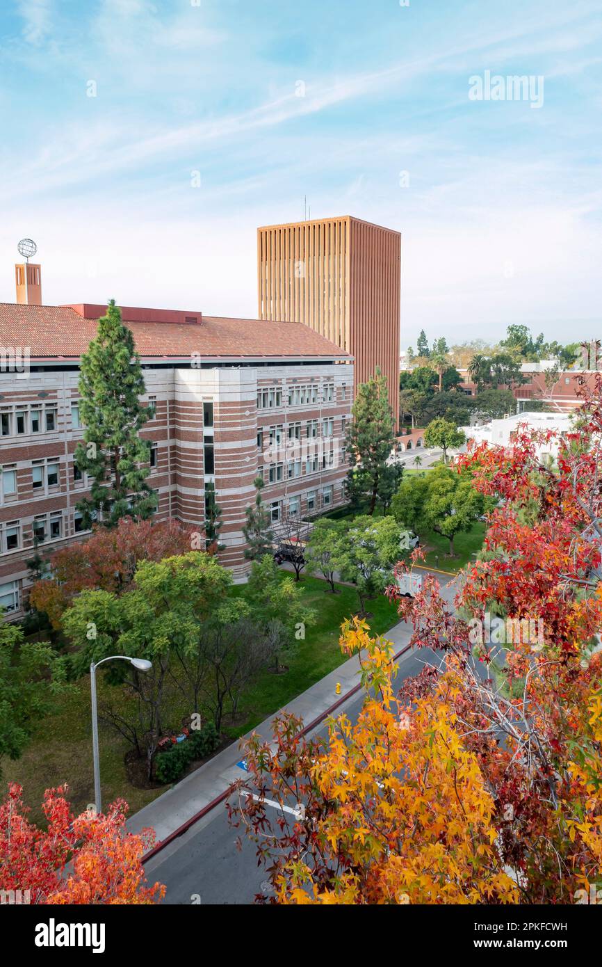 Sunny view of the campus of the University of Southern California at ...