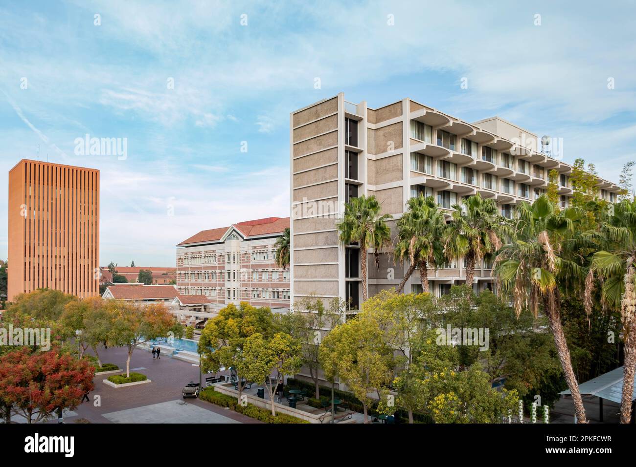 Sunny view of the campus of the University of Southern California at ...
