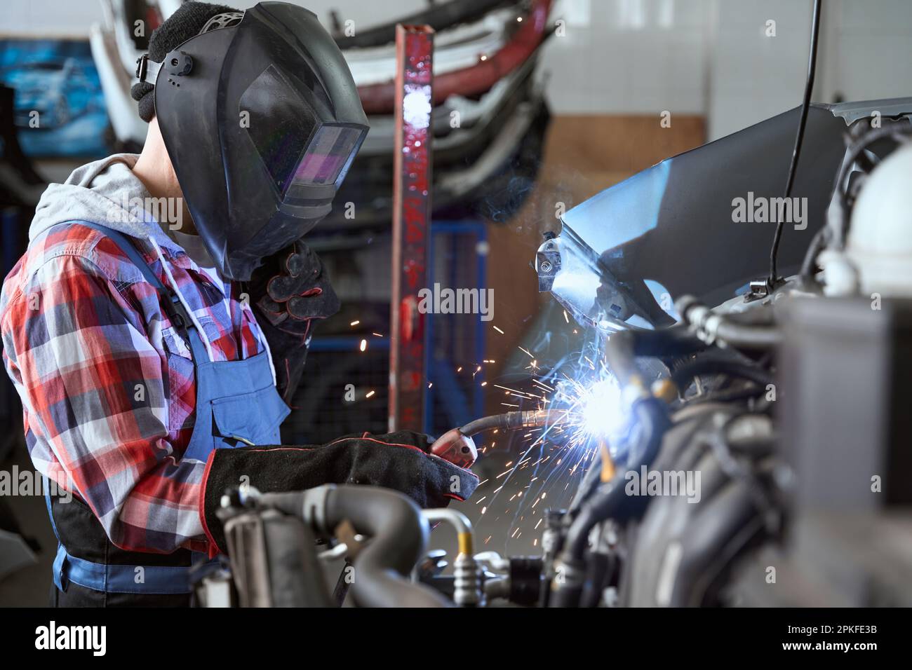 Car body part in welding hi-res stock photography and images - Alamy