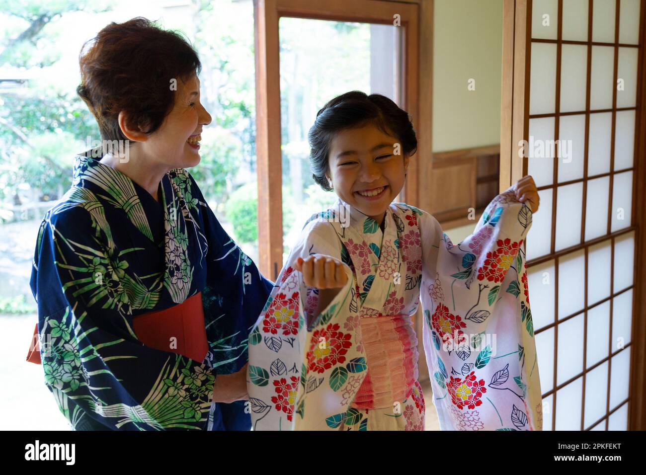 Child dressed as soldier hi-res stock photography and images - Alamy