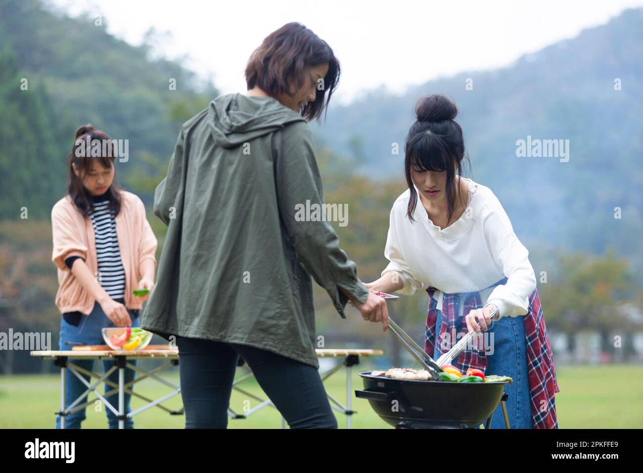 University japan woman hi-res stock photography and images - Alamy