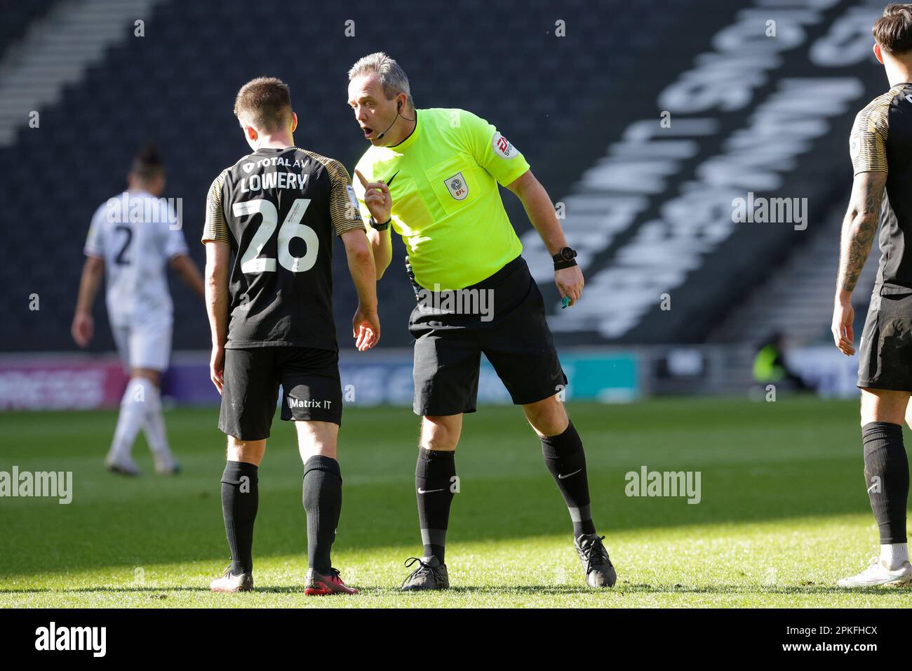 Carl brook referee hi-res stock photography and images - Alamy