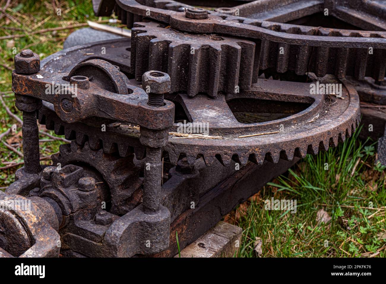 old mechanism a part of the machine with rusty gears Stock Photo - Alamy