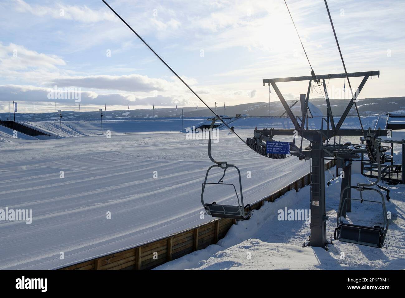 Empty ski lifts hi-res stock photography and images - Alamy
