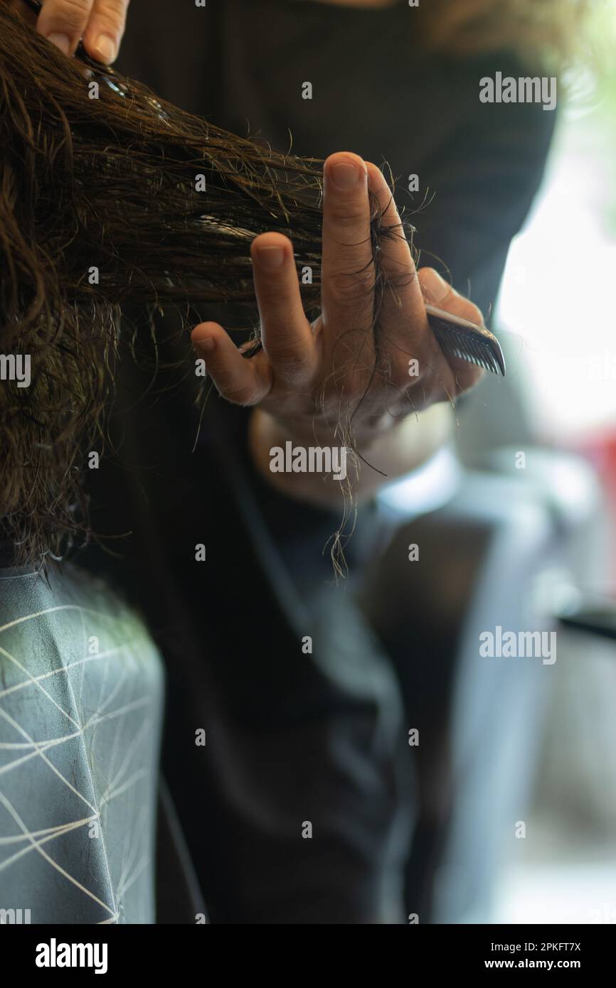 Detangling process hi-res stock photography and images - Alamy