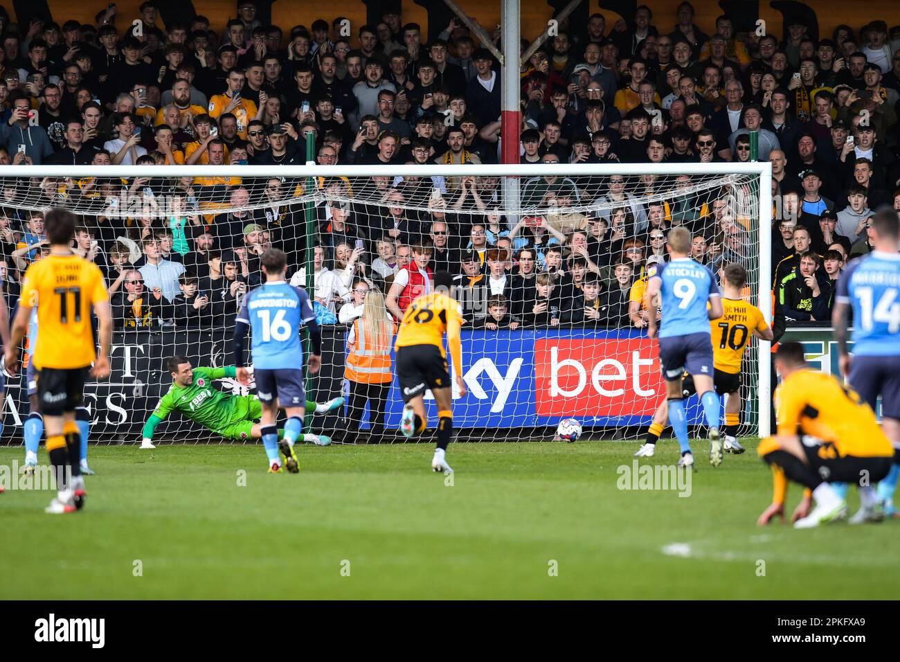 Jay lynch goalkeeper hi-res stock photography and images - Alamy
