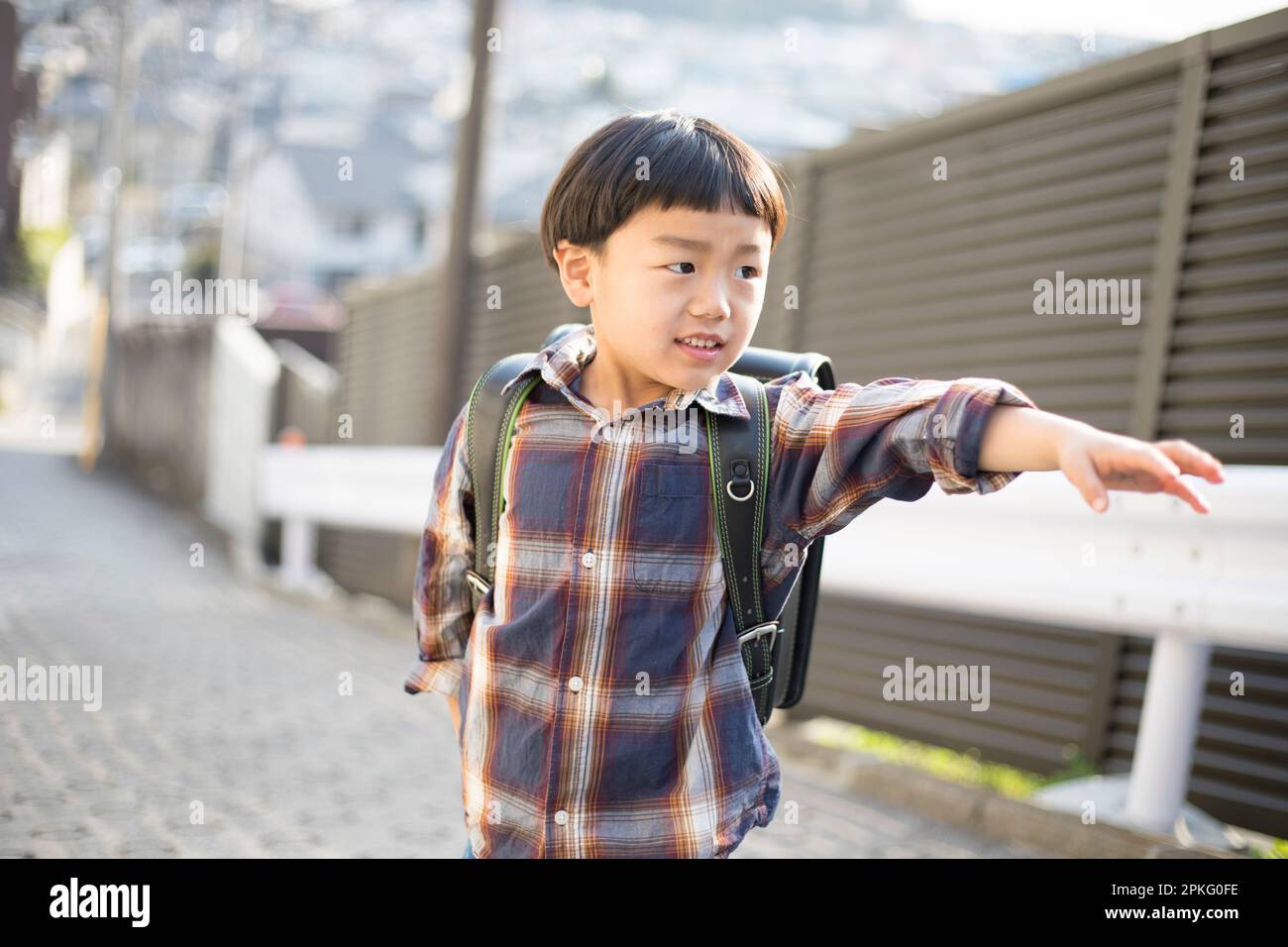 Student carrying a bag hi-res stock photography and images - Alamy