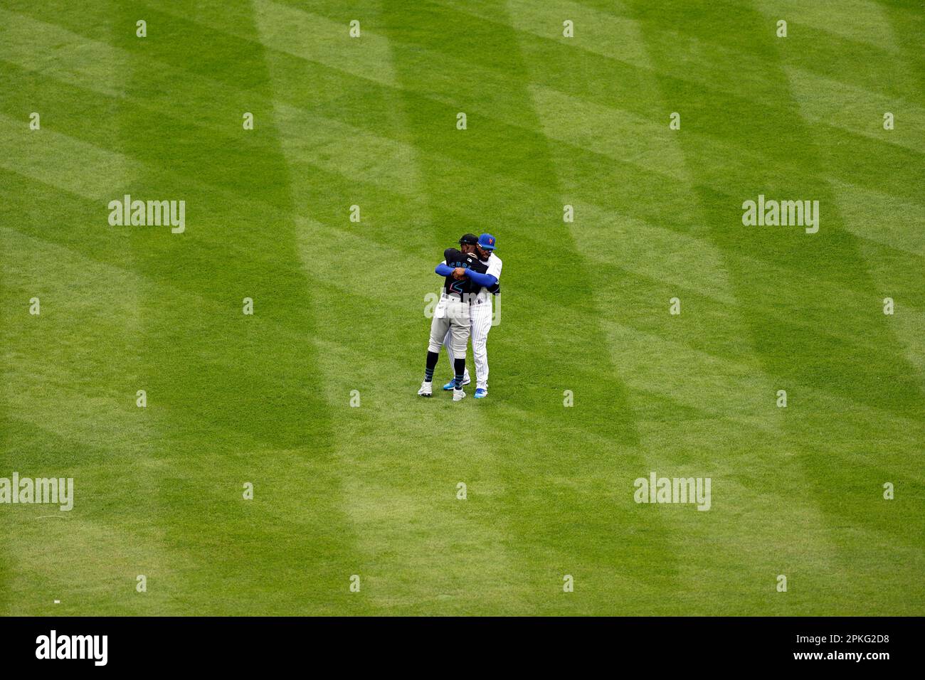 New York Mets right fielder Starling Marte (6) and Miami Marlins center fielder Jazz Chisholm Jr ...
