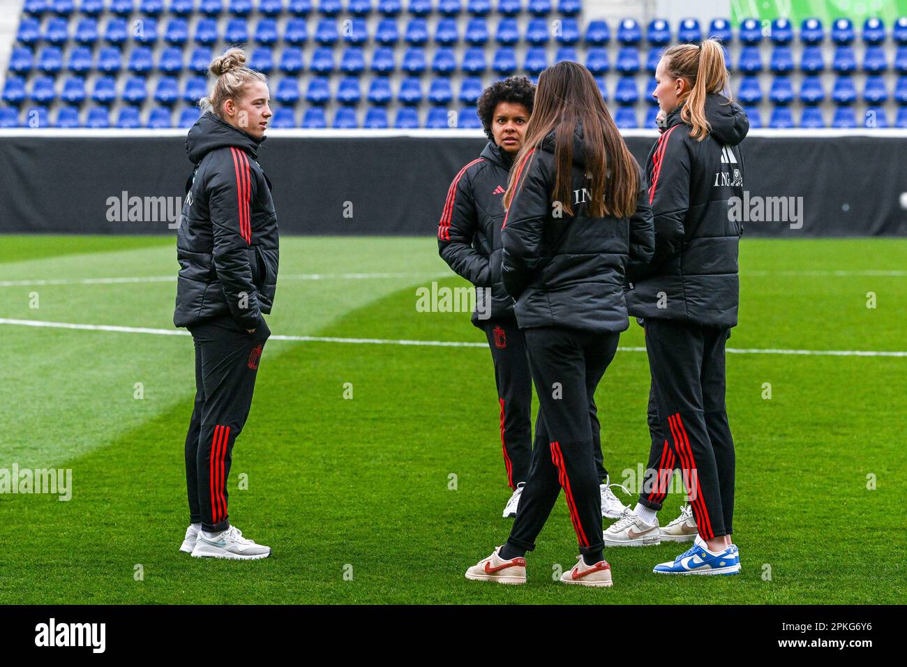 Red Flames ( Elena Dhont , Kassandra Missipo , Feli Delacauw ) arriving ...