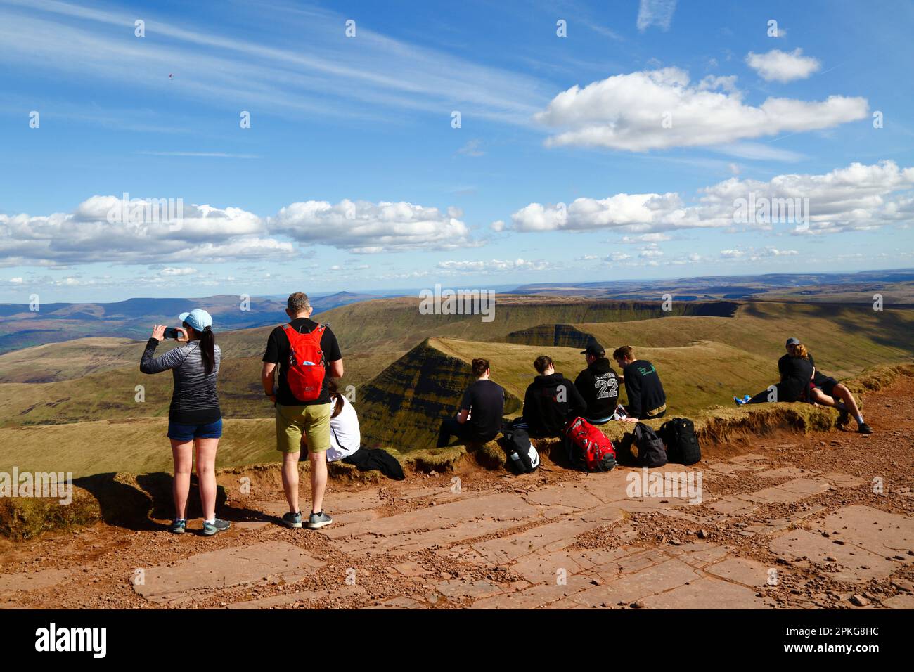 UK Weather: Good Friday bank holiday, April 7th, 2023. Brecon Beacons ...