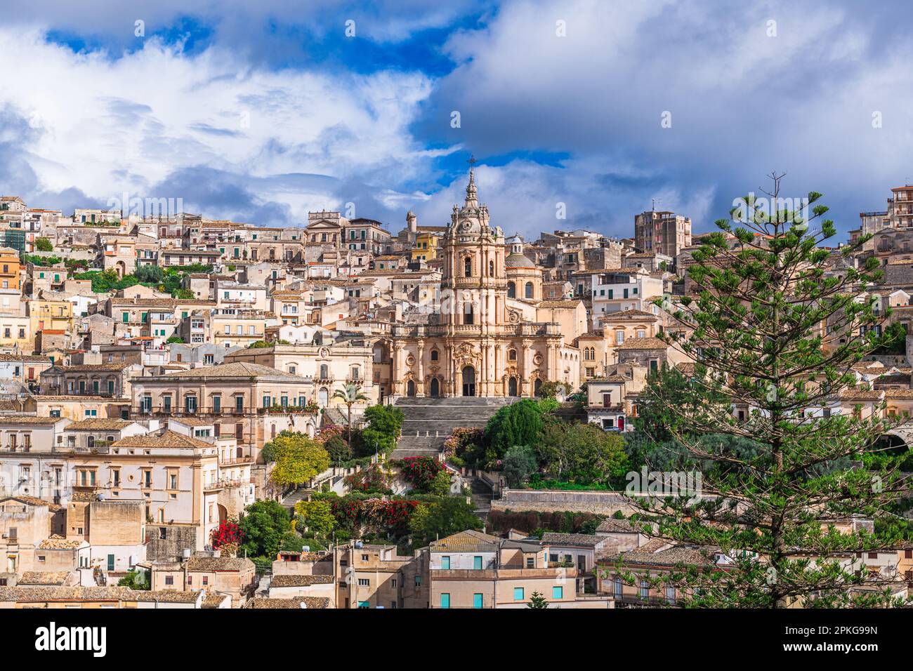 Modica, Sicily, Italy with the Cathedral of San Giorgio Stock Photo - Alamy