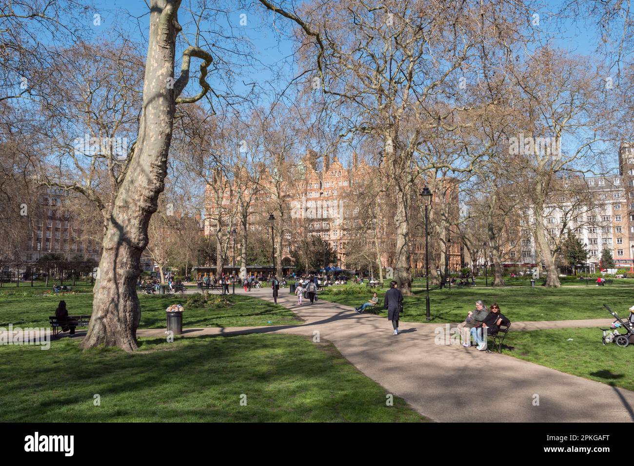 Russell square in london hi-res stock photography and images - Alamy