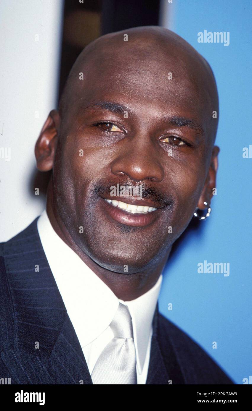 APRIL 6th 2023: The Highland Park, Illinois mansion estate owned by NBA ...