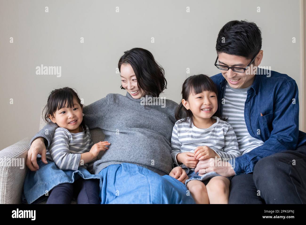 People grouped on hi-res stock photography and images - Alamy