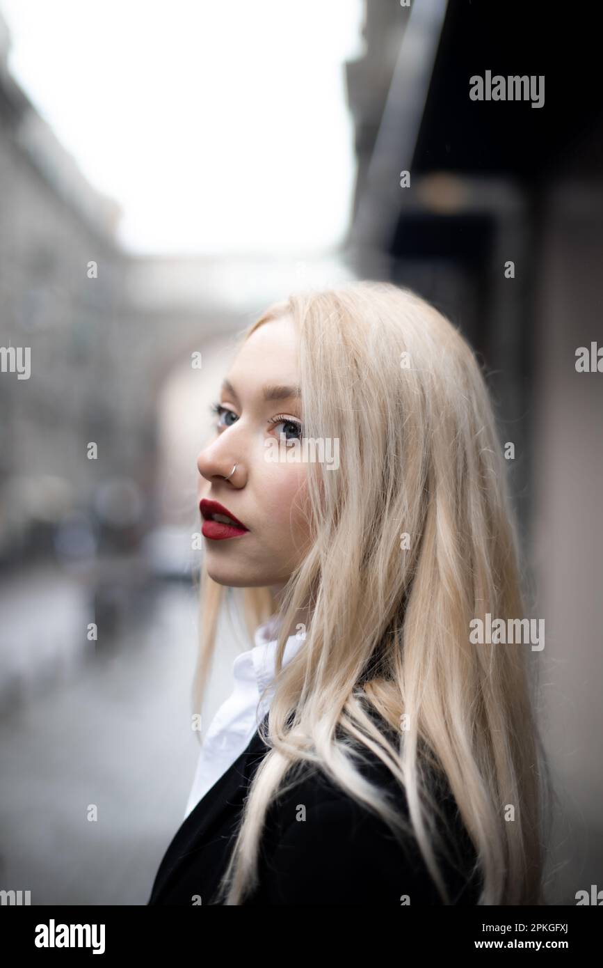 Unfamiliar city hi-res stock photography and images - Alamy