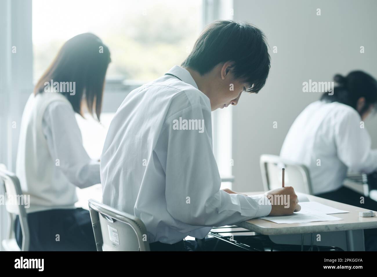 High school exam test classroom hi-res stock photography and images - Alamy