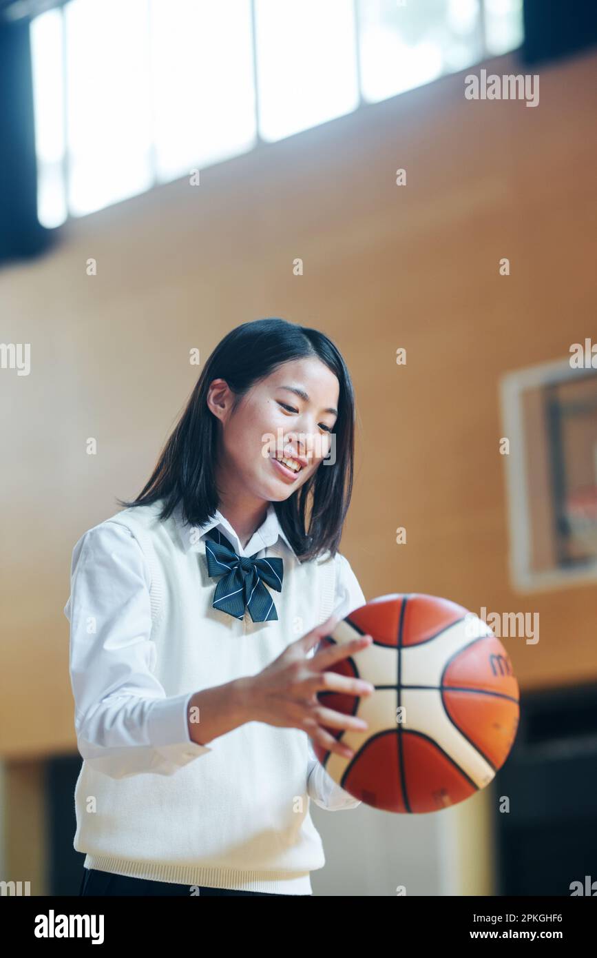 School gym basketball hi-res stock photography and images - Alamy