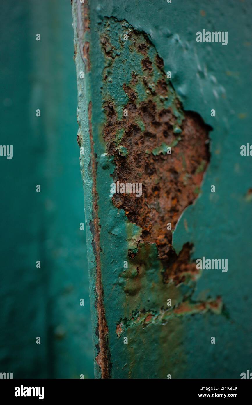 Damaged items hi-res stock photography and images - Alamy