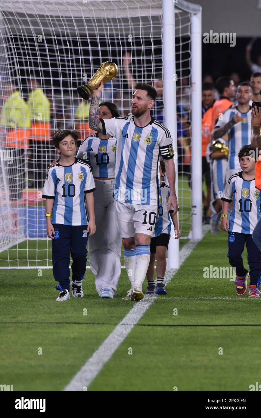 BUENOS AIRES, ARGENTINA - APRIL 23: Lionel Messi during a match between ...