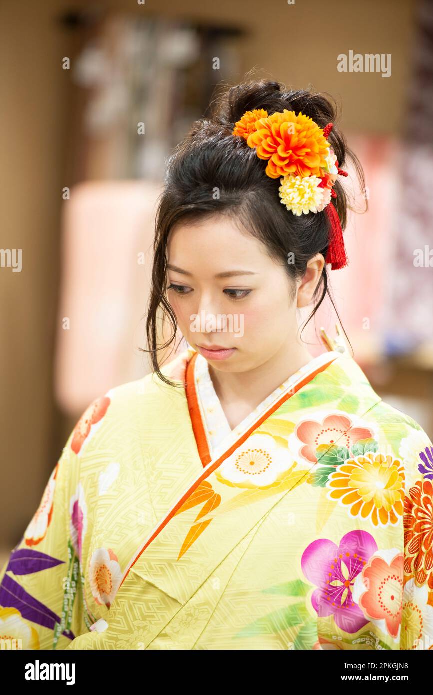 Woman getting dressed hi-res stock photography and images - Alamy