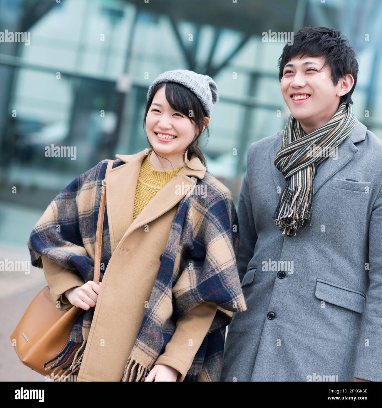 Teenage couples hi-res stock photography and images - Alamy