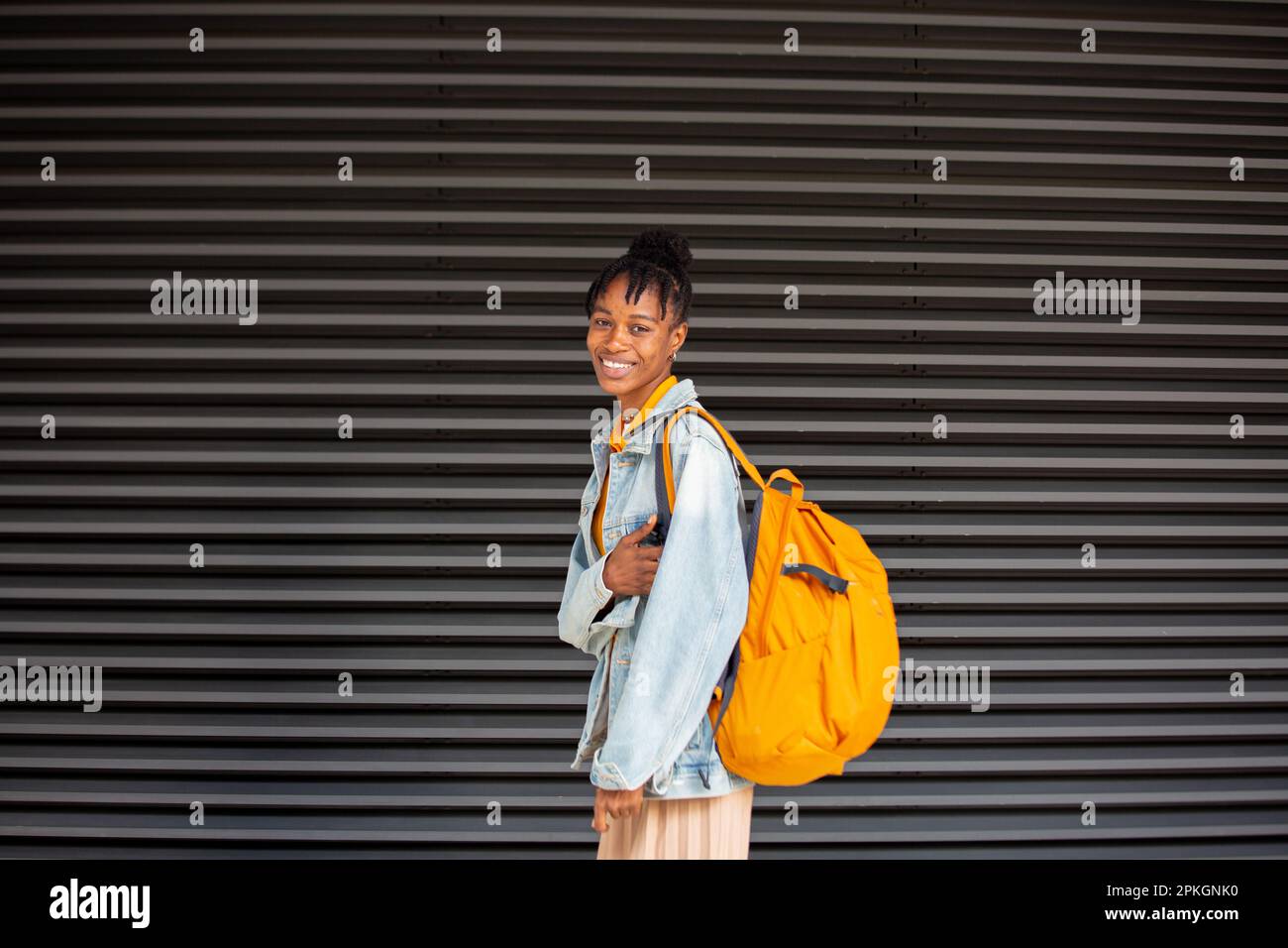 Beautiful african college girl hi-res stock photography and images - Alamy