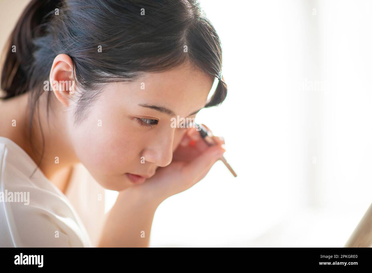 Young women and getting ready office hi-res stock photography and ...
