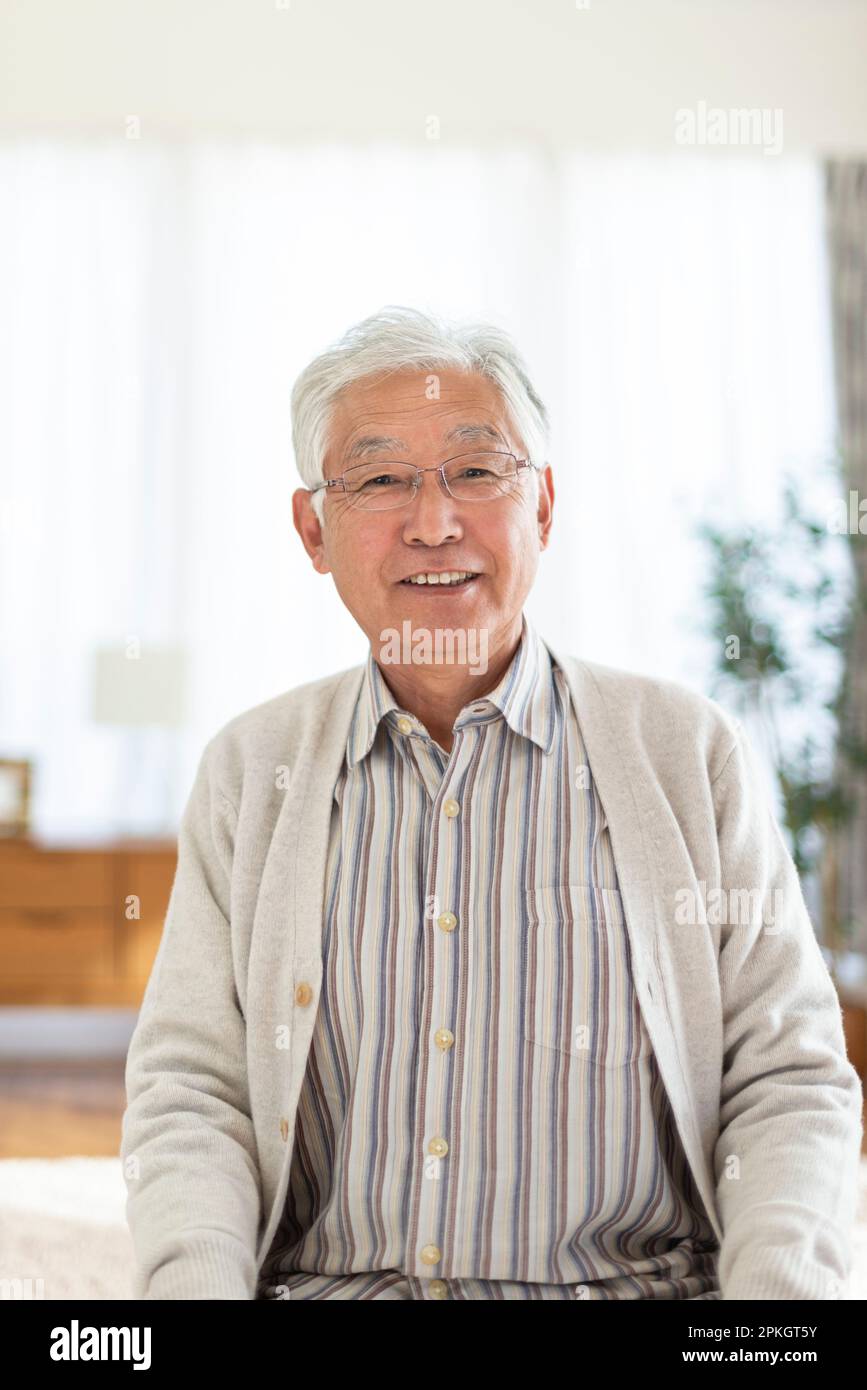 Asian senior man relaxing hi-res stock photography and images - Alamy