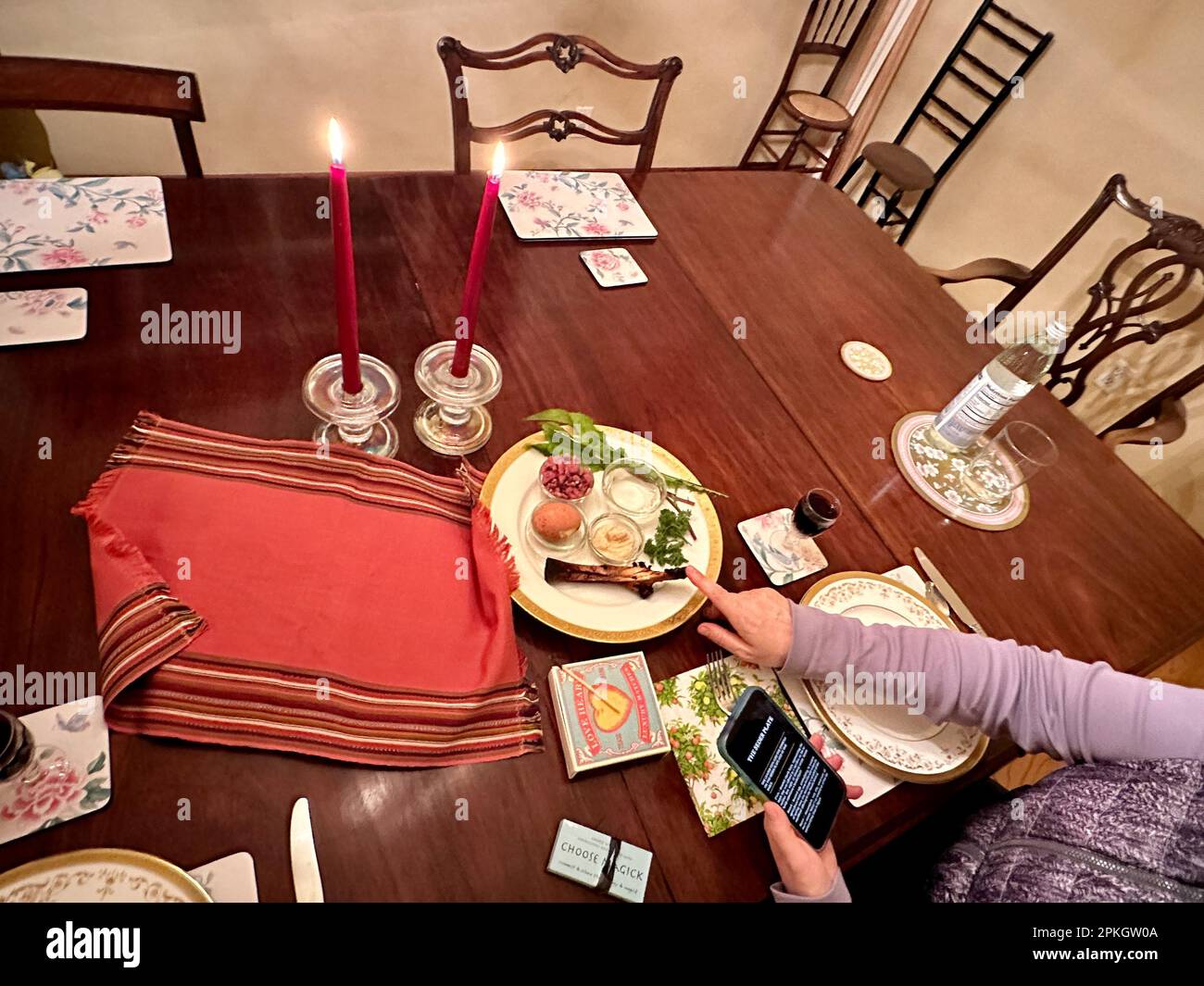 Santa Barbara, Santa Barbara, USA. 5th Apr, 2023. Passover dinner at a ...