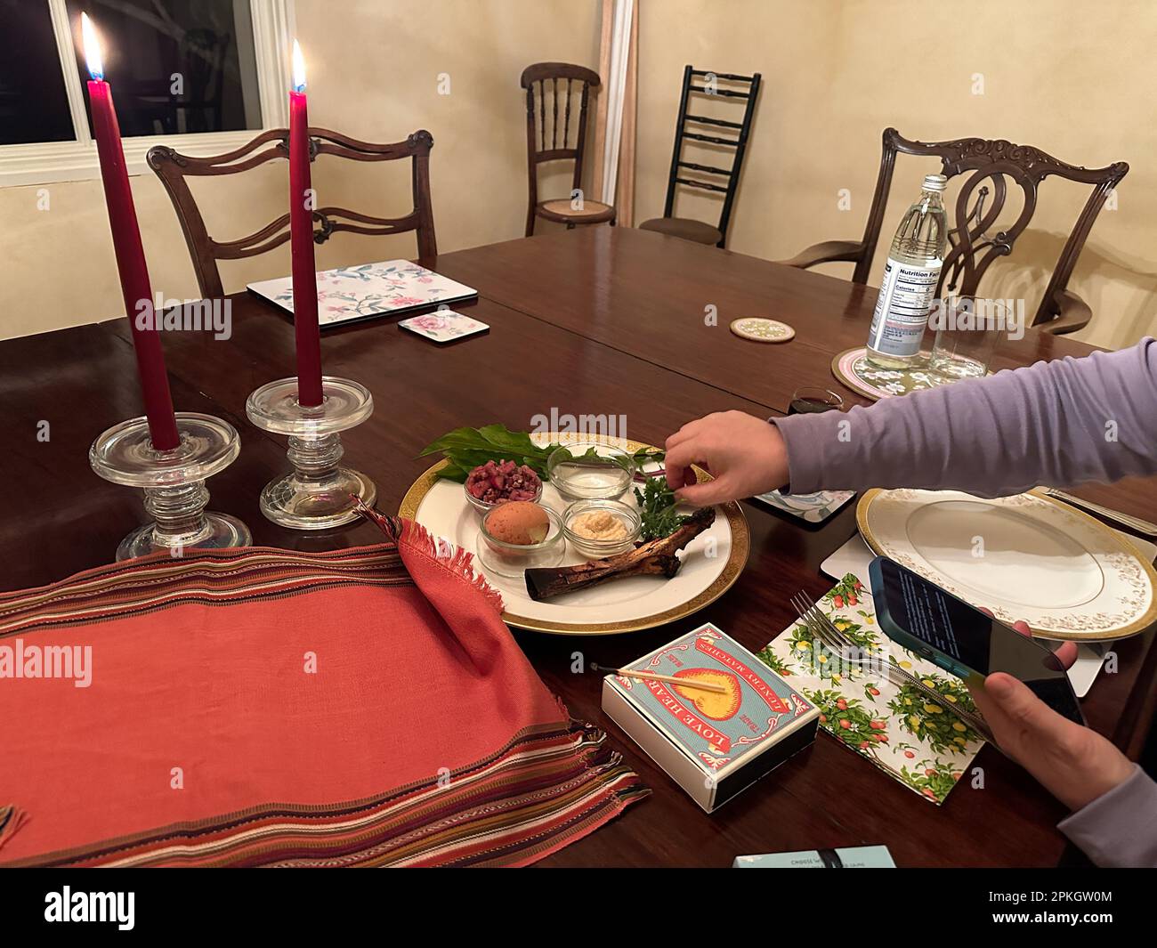 Santa Barbara, Santa Barbara, USA. 5th Apr, 2023. Passover dinner at a ...