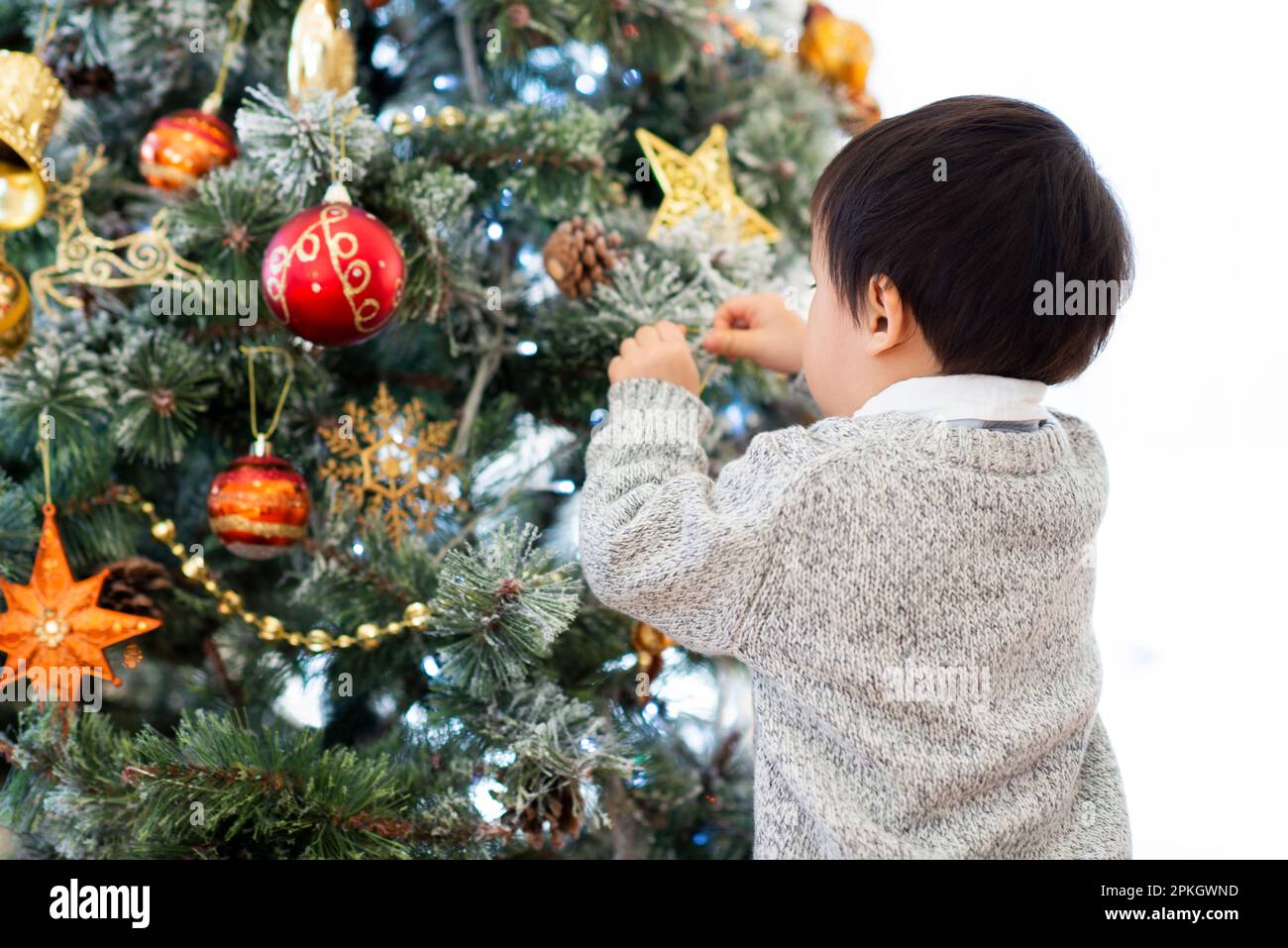 Asian boy side profile hi-res stock photography and images - Alamy