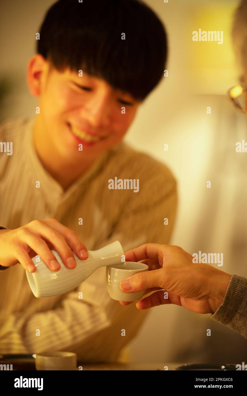 Japan sake men hi-res stock photography and images - Alamy