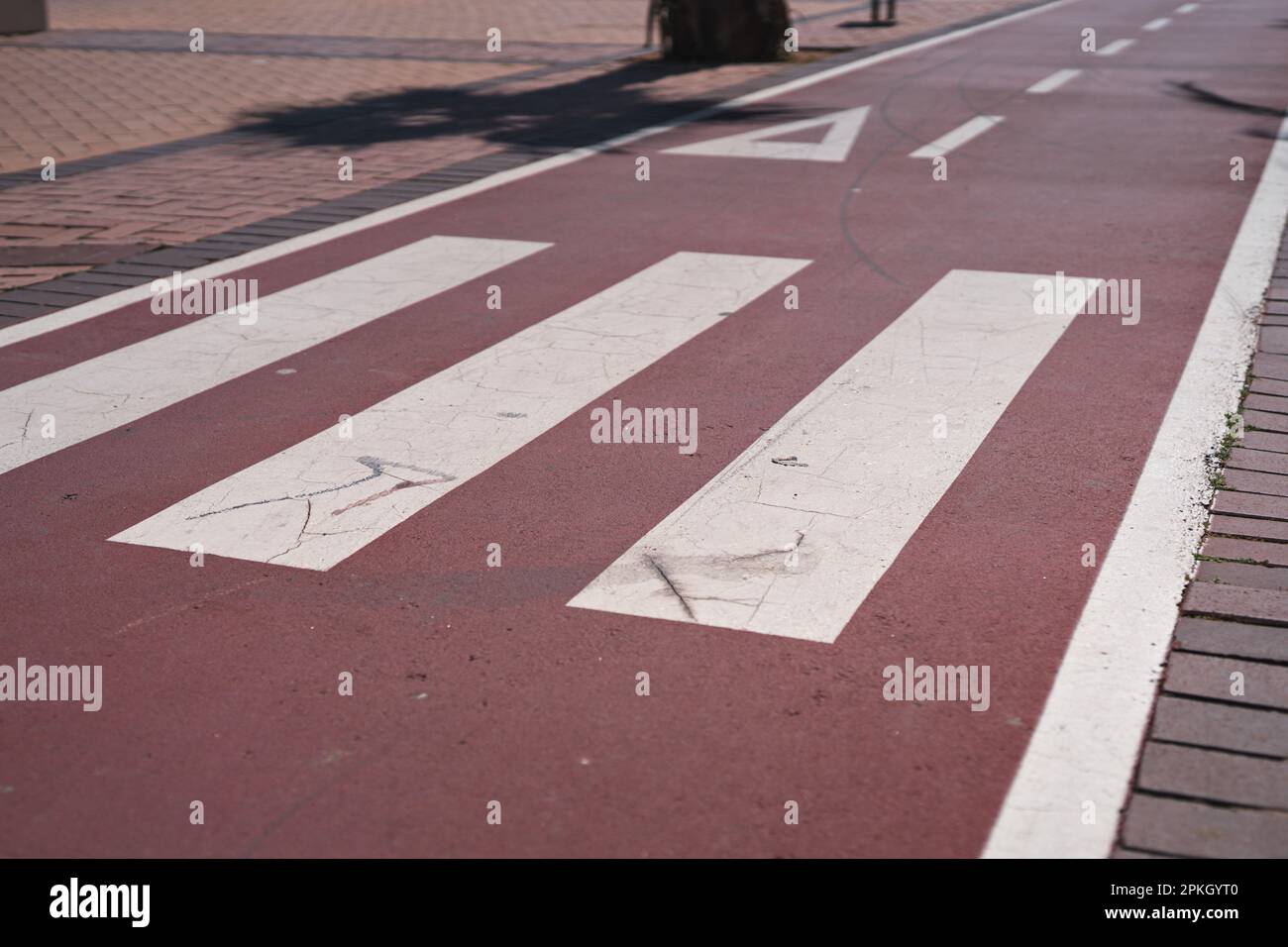 Cartoon downtown road landscape hi-res stock photography and images - Alamy