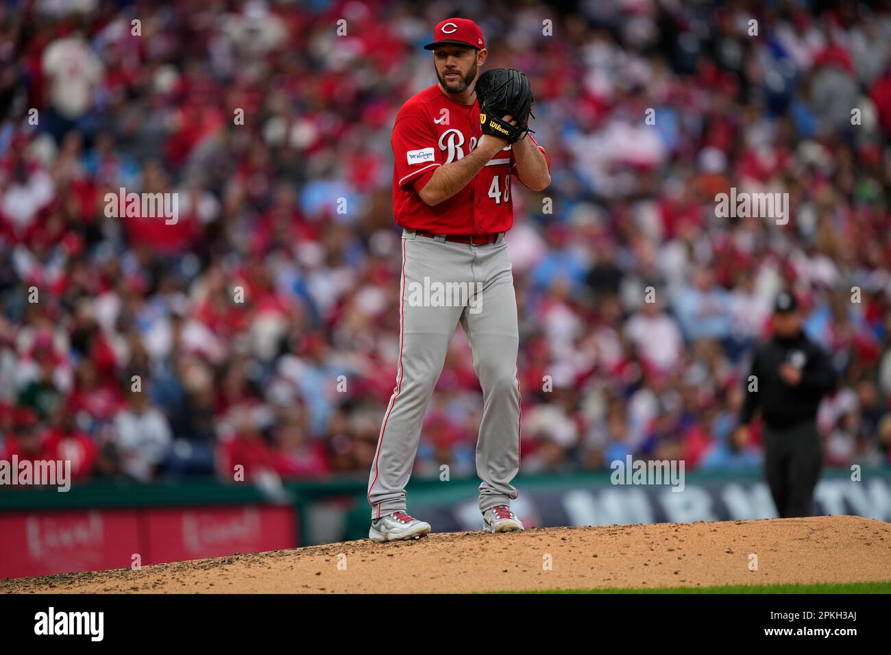 Cincinnati Reds' Alex Young pitches during the fifth inning of a ...
