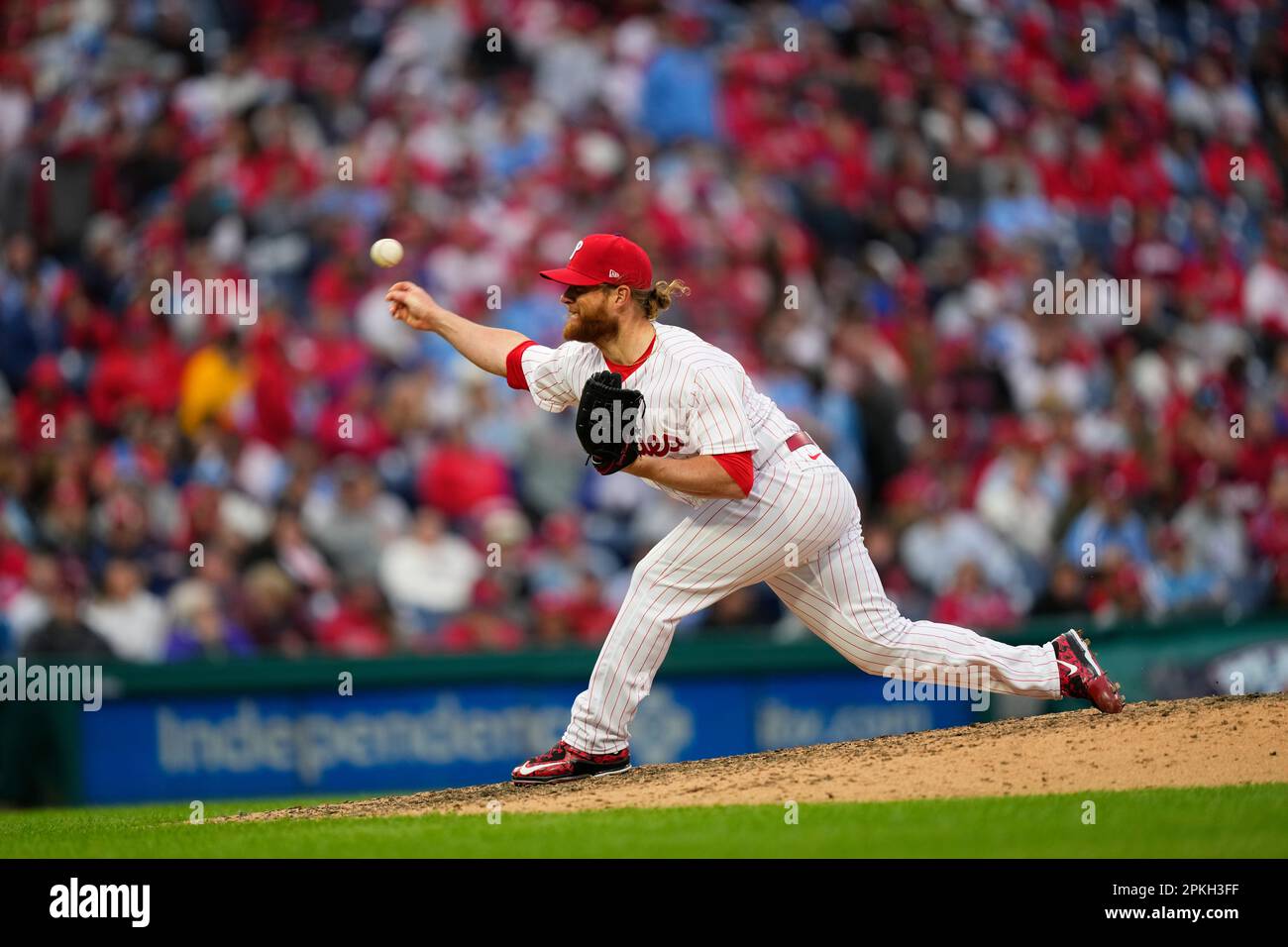 Philadelphia Phillies' Craig Kimbrel pitches during the ninth inning of ...